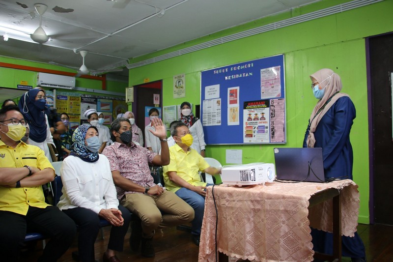 Minister of Health’s Visits to Clinics in Samarahan Division - RAKAN ...