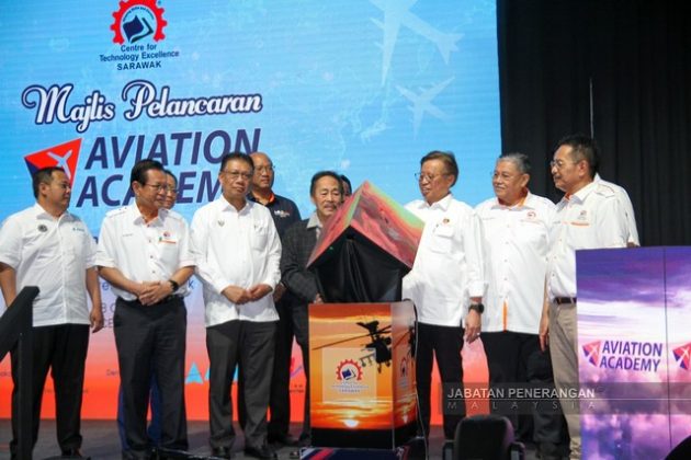 Akademi Aeroangkasa CENTEXS Lahir Tenaga Mahir - RAKAN Sarawak